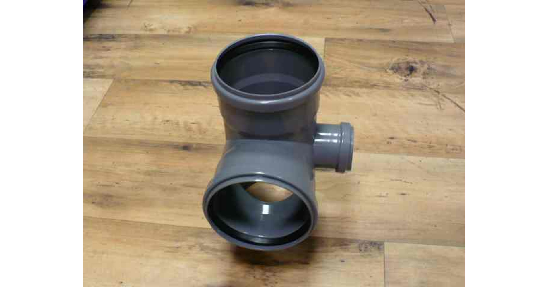 PVC T-IDOM 90° 110/110/50 JOBBOS Hőporta épületgépész szaküzlet ...